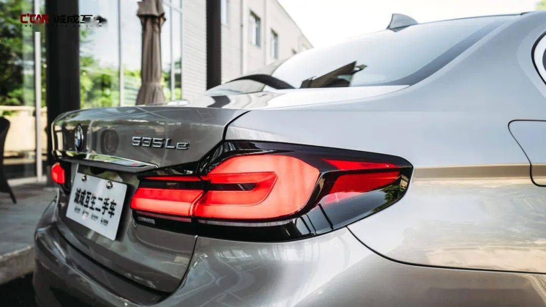 (最新到店)20多万的5系，2.0T+后驱+空气悬架，还是插混！【宝马5系新能源 530Le 豪华套装】_搜狐汽车_搜狐网