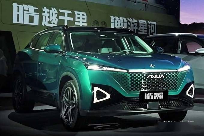 风神皓瀚实车亮相！配4挡混动变速箱 续航1350km_搜狐汽车_搜狐网