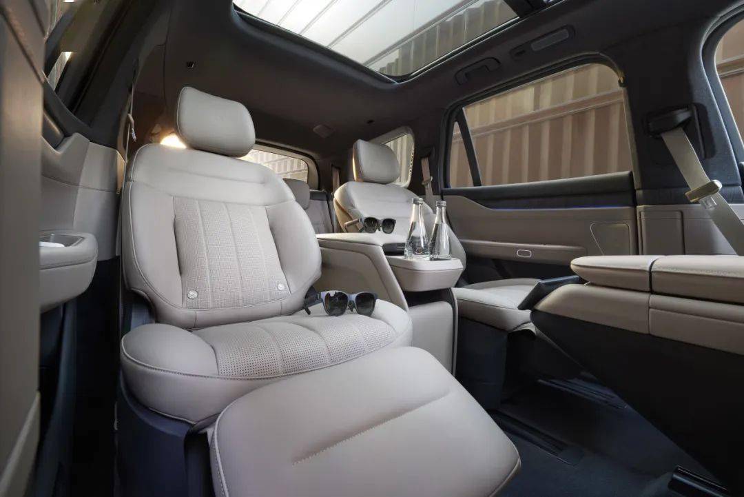 全新ES8的行政中岛，都有哪些“好”？_搜狐汽车_搜狐网