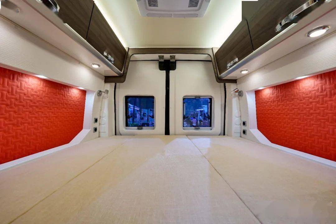 展会第二日：2.3T+8AT的V363来了 卫航福特·黑豹全新布局正式发布!_搜狐汽车_搜狐网