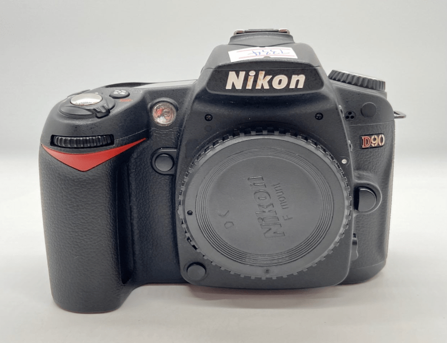 一代神机尼康D90，如今二手价1000元左右，新手能买？_摄影_相机_范围