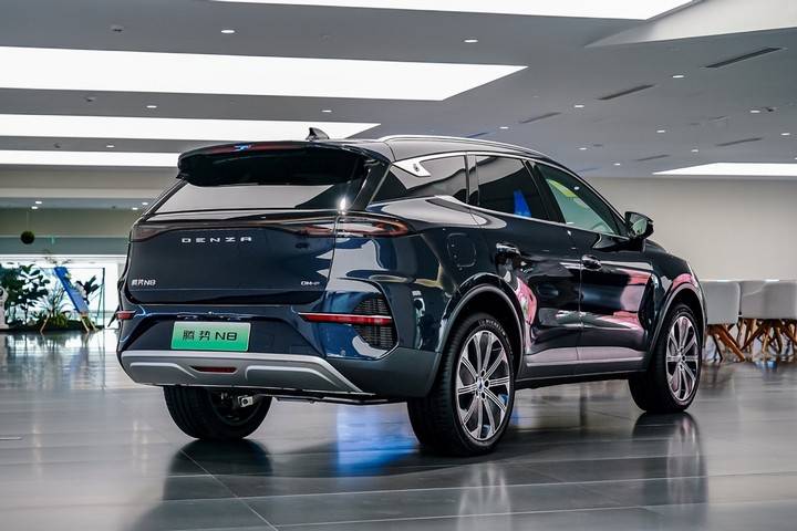 31.98万元起售 腾势N8与D9 DM-i 965尊享型同步上市_搜狐汽车_搜狐网