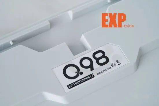 先马 Q98 机械键盘体验：三模+定制轴体，彩屏带来更多趣味_用户_设计的_产品