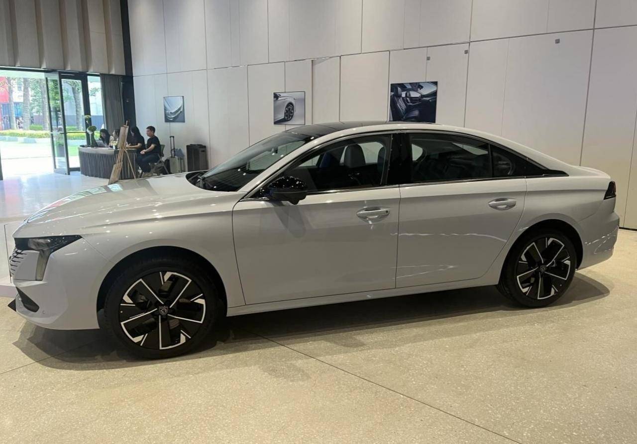 全系标配1.8T，东风标致新款508L上市，全新劲狮LOGO，外观更运动_搜狐汽车_搜狐网