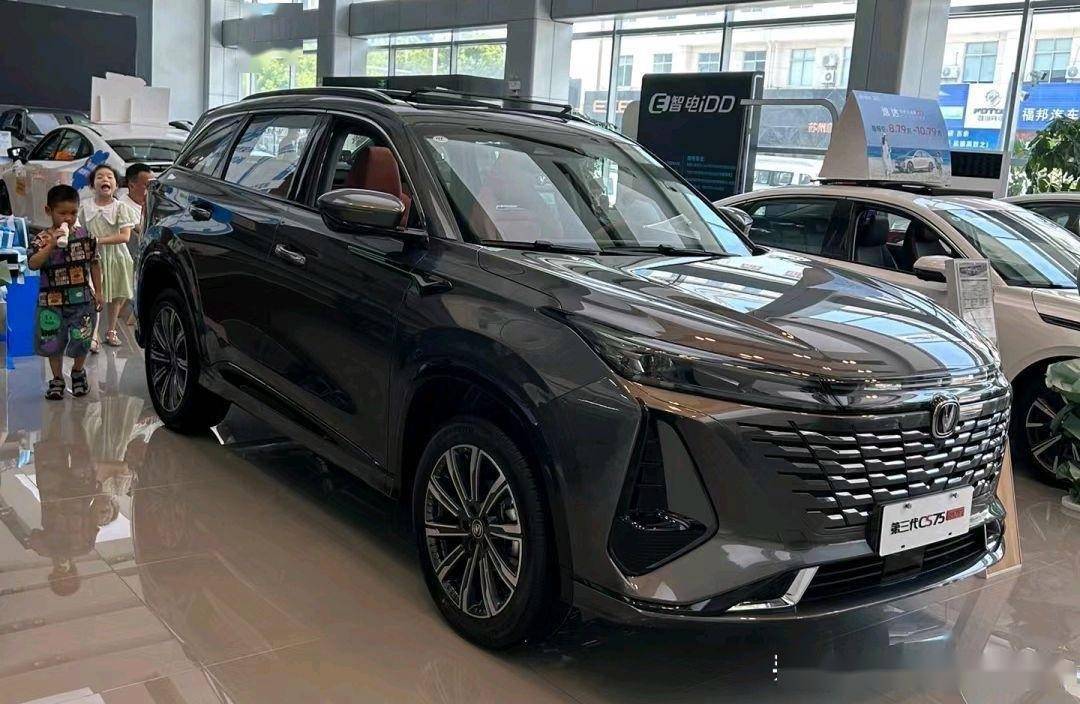 新版长安CS75plus来了，配置升级，落地12万，竞争第三代哈弗H6_搜狐汽车_搜狐网