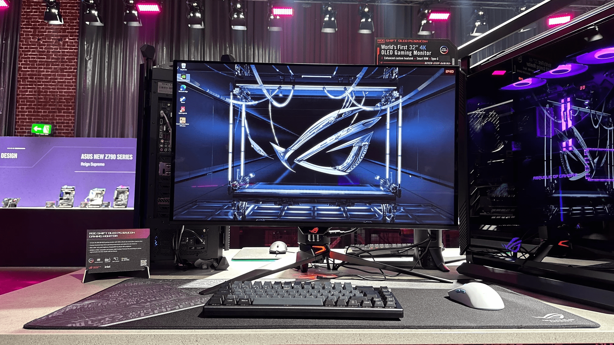 ROG 发布 PG32UCDM 显示器：31.5 英寸 OLED 屏，4K 240Hz_尼特_方面_消息