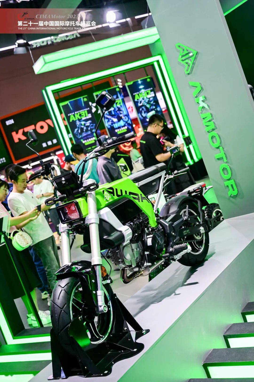 ￥9880元“枪调”拉满——AWAK MOTOR品牌发布暨首款新品AK11发布_搜狐汽车_搜狐网