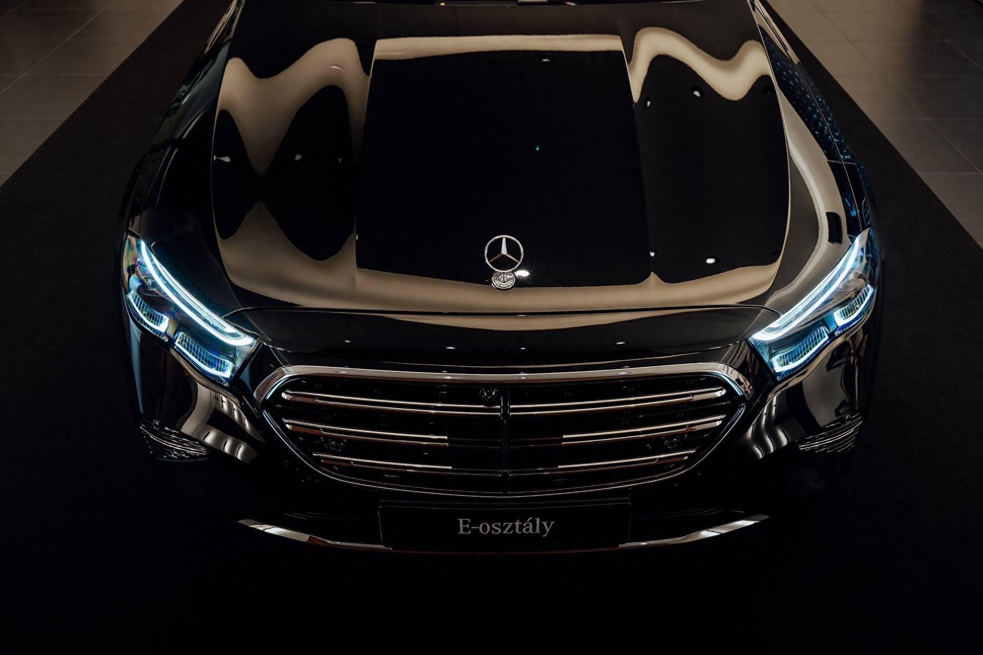 现款奔驰E级国产版10月停产：全新E级加长版V214白车身即将下线！_搜狐汽车_搜狐网