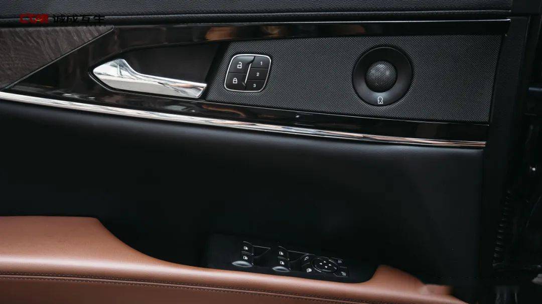 (最新到店)2.7T+V6双涡轮，比同级BBA大一圈，仅20多万！【林肯 航海家 2.7T 四驱尊耀版】_搜狐汽车_搜狐网