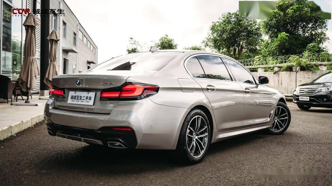 (最新到店)越级消费，3系的预算开5系，怎能不心动？【宝马5系新能源 535Le M运动套装】_搜狐汽车_搜狐网