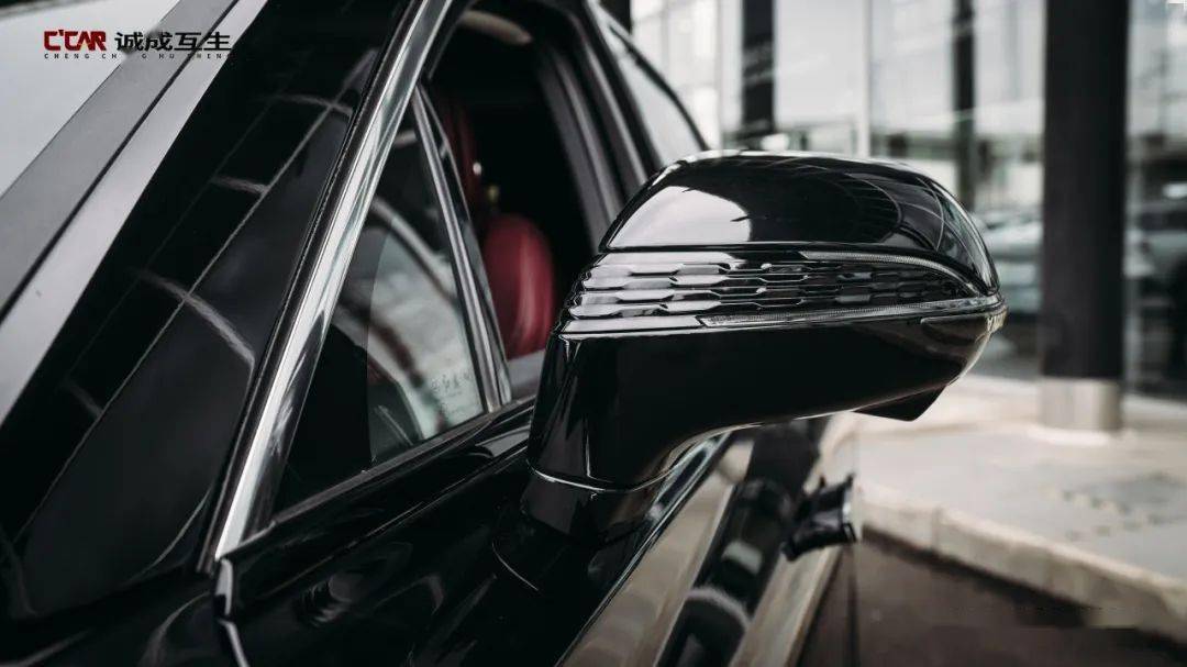 气场不输百万级豪车，30万出头即可拥有！【红旗E-HS9 460km 旗享版 六座】_搜狐汽车_搜狐网