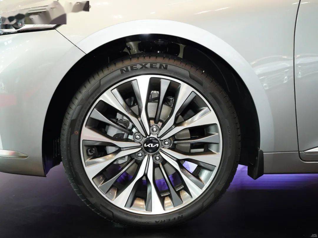 3.5L六缸+8AT+四驱，比雅阁大一圈，回头率不输BBA！_搜狐汽车_搜狐网