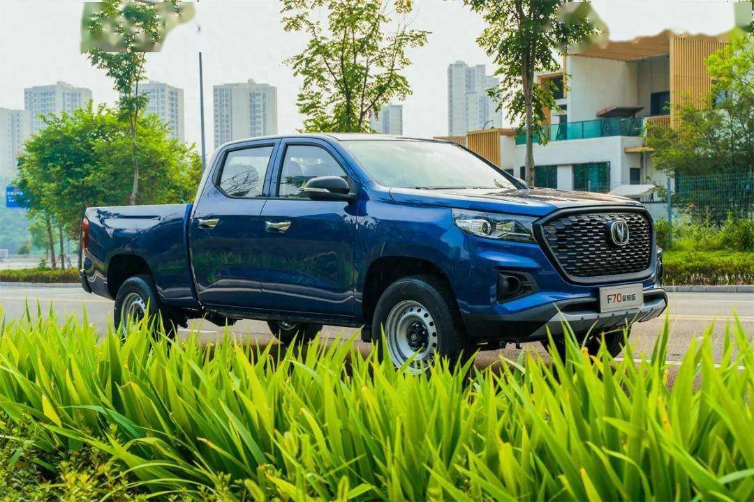 8.99万起 长安F70蓝鲸版上市 2.0T+采埃孚8AT 创富皮卡新卷王_搜狐汽车_搜狐网