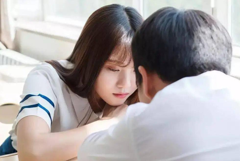 男生吃醋时的5个表现，女人一定要懂，太准了！_女性_情感_关系