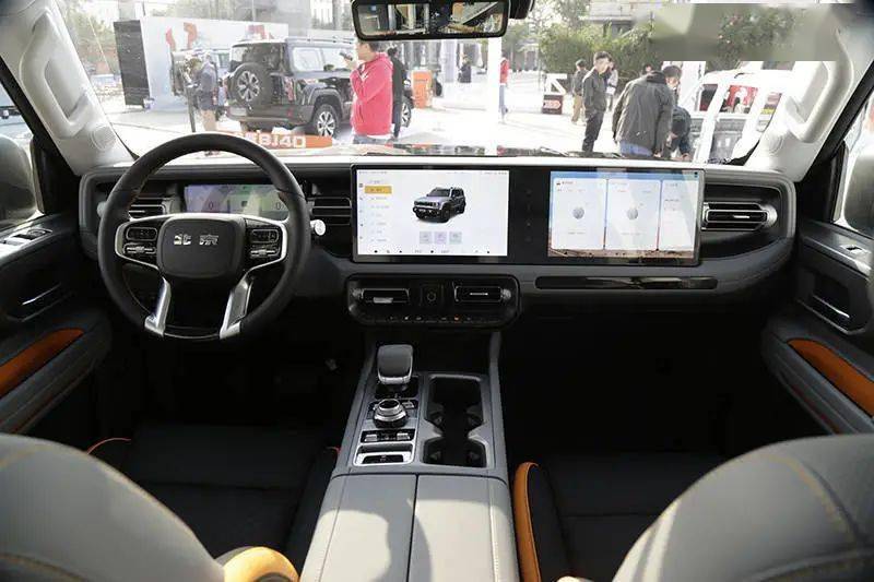 内饰3屏外观撞脸方程豹，全新北京BJ40预售18.58万起！_搜狐汽车_搜狐网