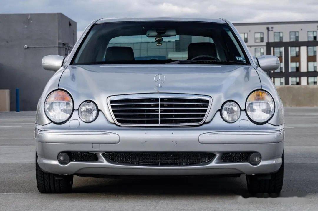 手动AMG W210 E55四眼奔驰，性能绅士的终极座驾 | 酷乐汽车_搜狐汽车_搜狐网