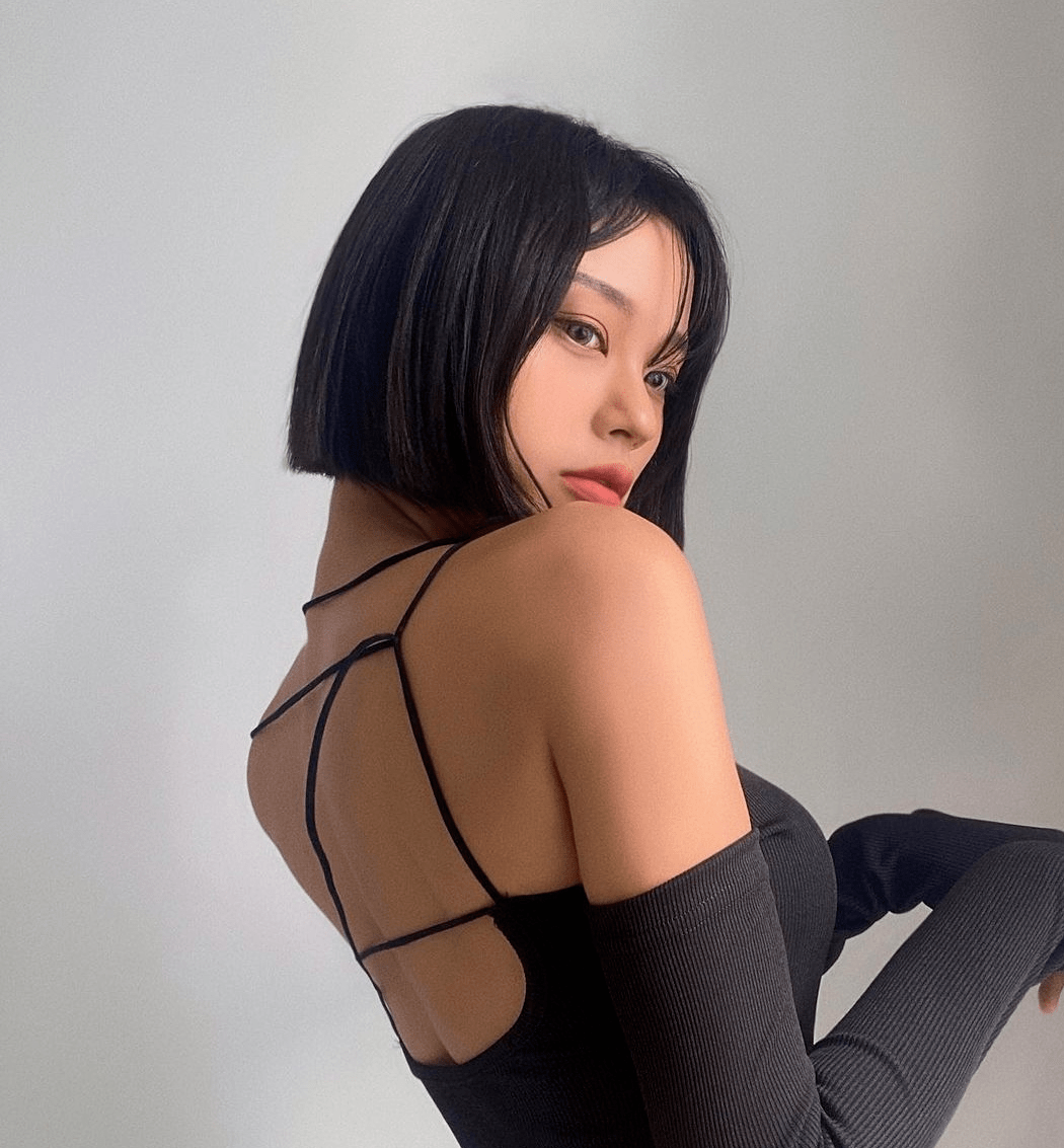 性感“一刀切”YYDS_中国_发型_形象